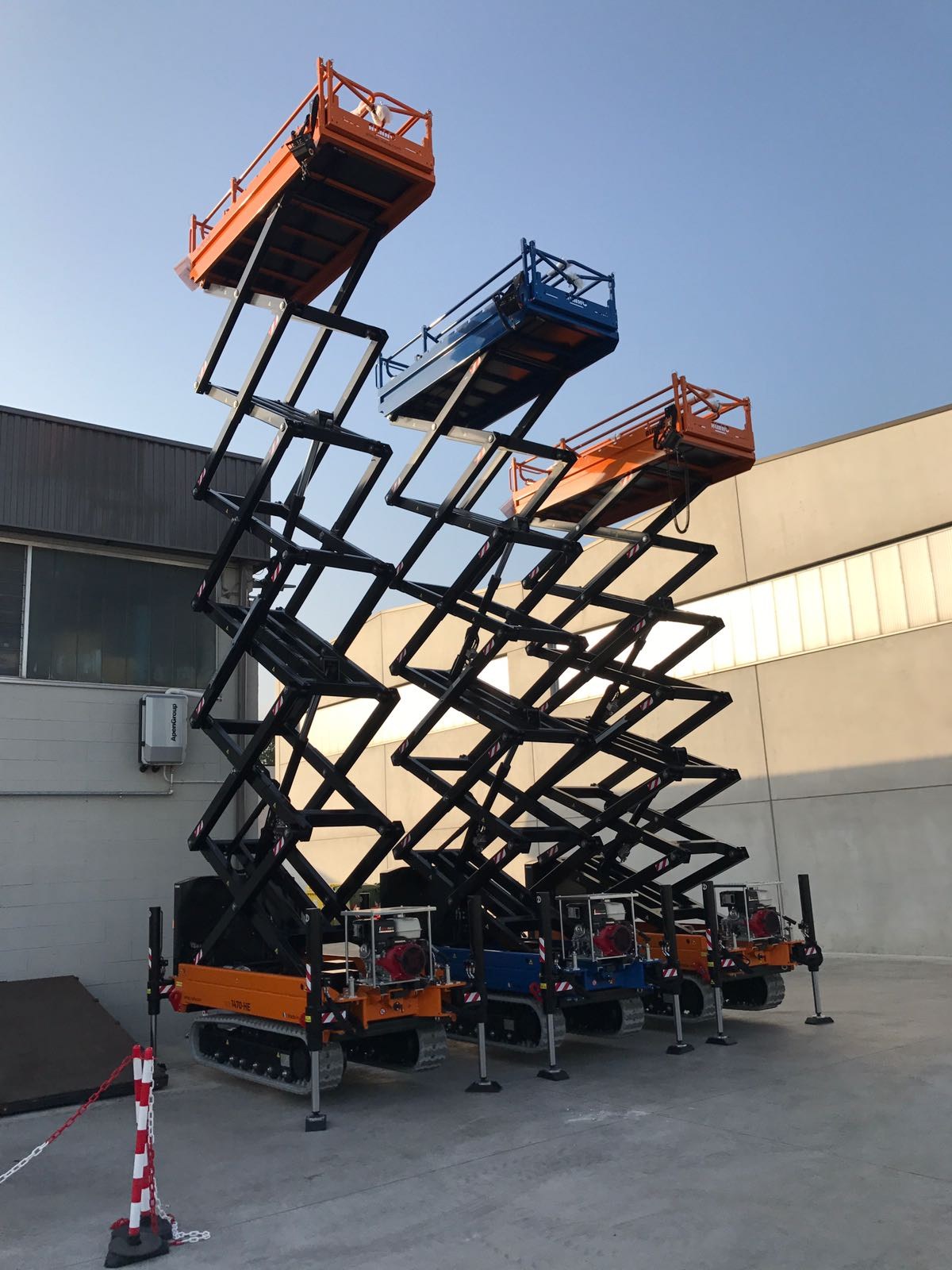 GALLERY | Almac » Crawler Scissor Lift Almac Bibi 1270he | Silcom North