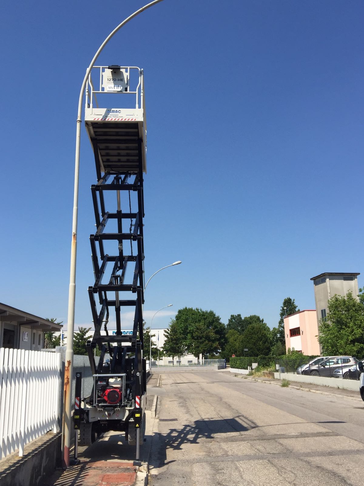 GALLERY | Almac » Crawler Scissor Lift Almac Bibi 1270he | Silcom North