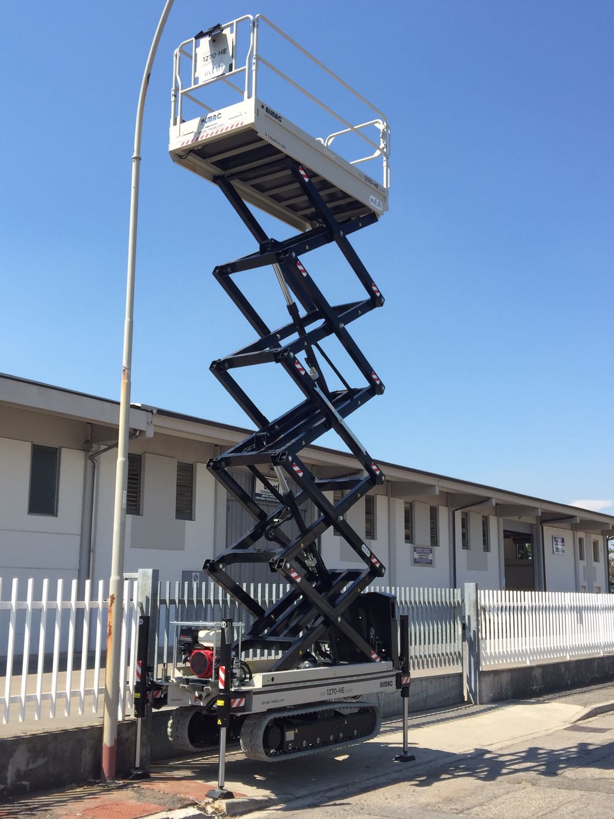 GALLERY | Almac » Crawler Scissor Lift Almac Bibi 1270he | Silcom North